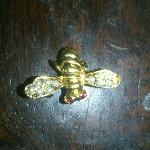 Jewelry | Vintage Bee Pin | Poshmark